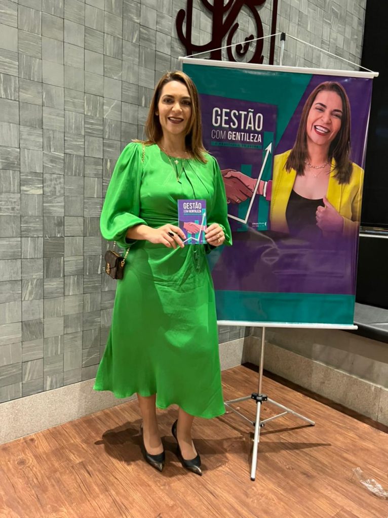 Simone Salgado lança sua obra Gestão com Gentileza, no Vale do Aço ...